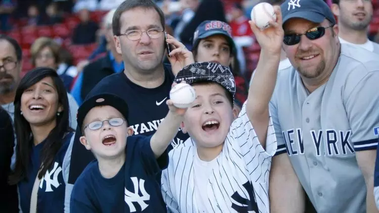 Yankees Exec: Reiche Fans sollten nicht neben armen sitzen müssen