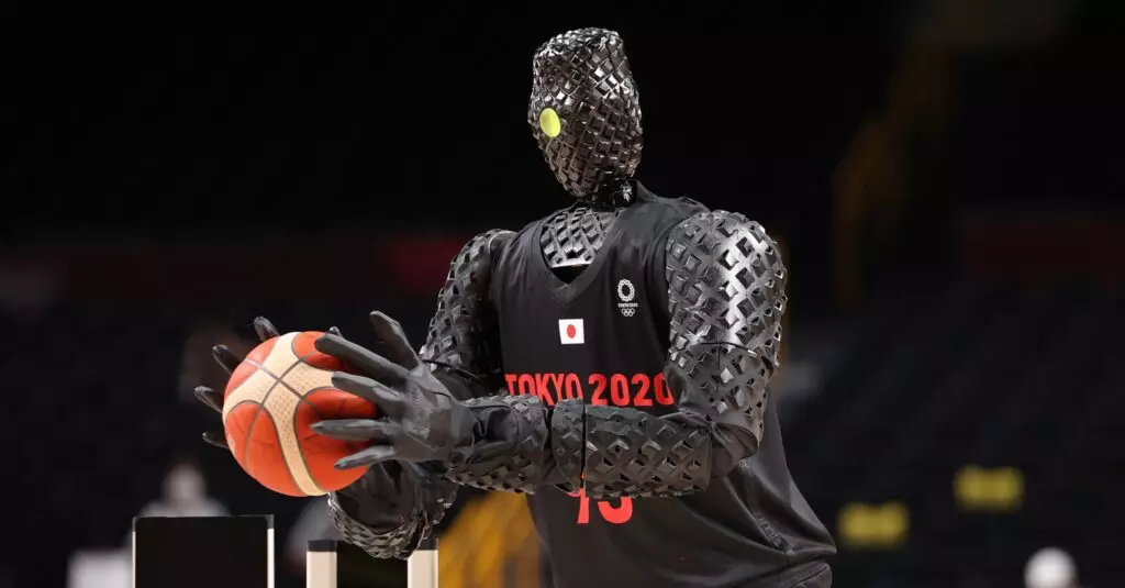 Conozca al extraño robot que está lanzando disparos de baloncesto locos en los Juegos Olímpicos de Tokio