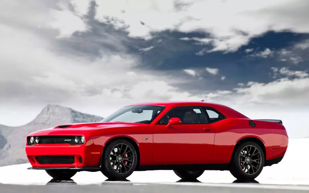 Das Fahren des neuen Dodge Challenger Hellcat macht noch mehr Spaß, als Sie erwarten würden