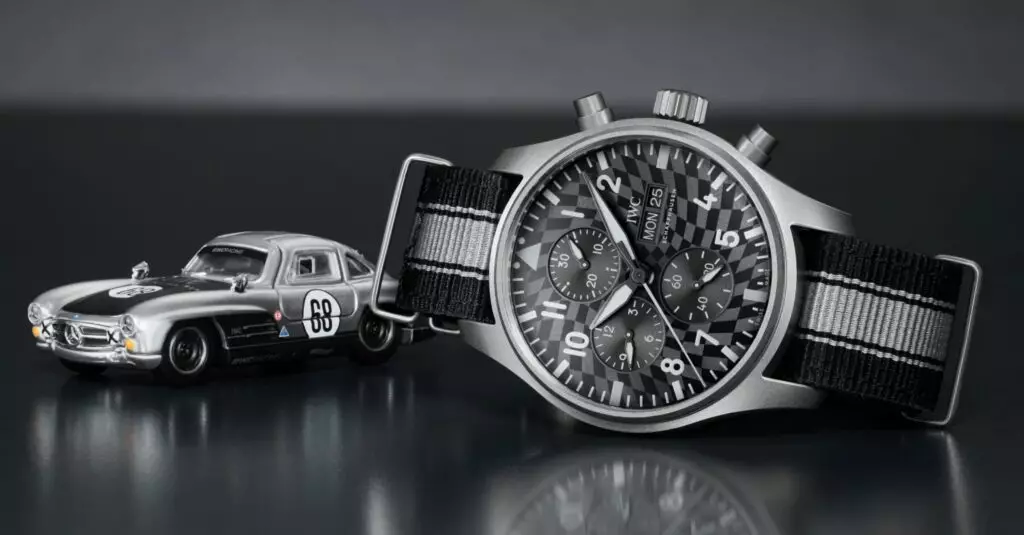 IWC a Hot Wheels uvádí na trh limitovanou edici titanových hodinek a repliku Mercedes 300 SL Gullwing