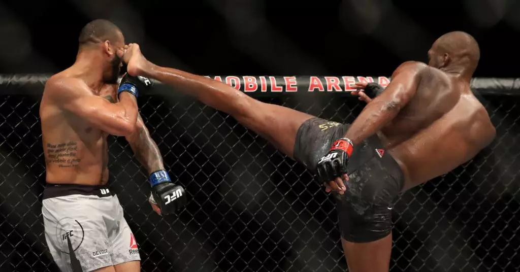 UFC 239-Ergebnisse: Jon Jones überlebt Thiago Santos, Amanda Nunes besiegt Holly Holm